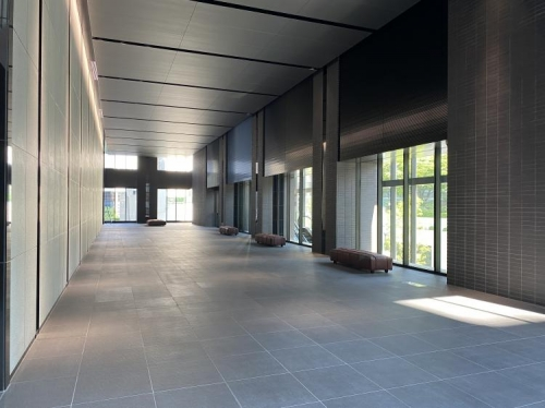 A tower with stunning views of Osaka Castle and Umeda - Sumitomo House ...