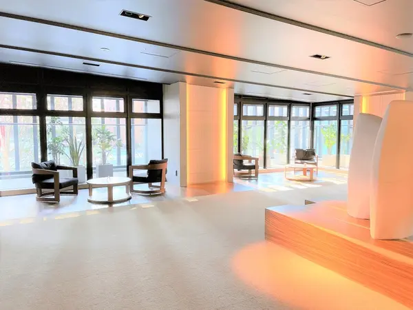 Tokyo Minato Ward Tower - Sumitomo House Realty & Development Co., Ltd.